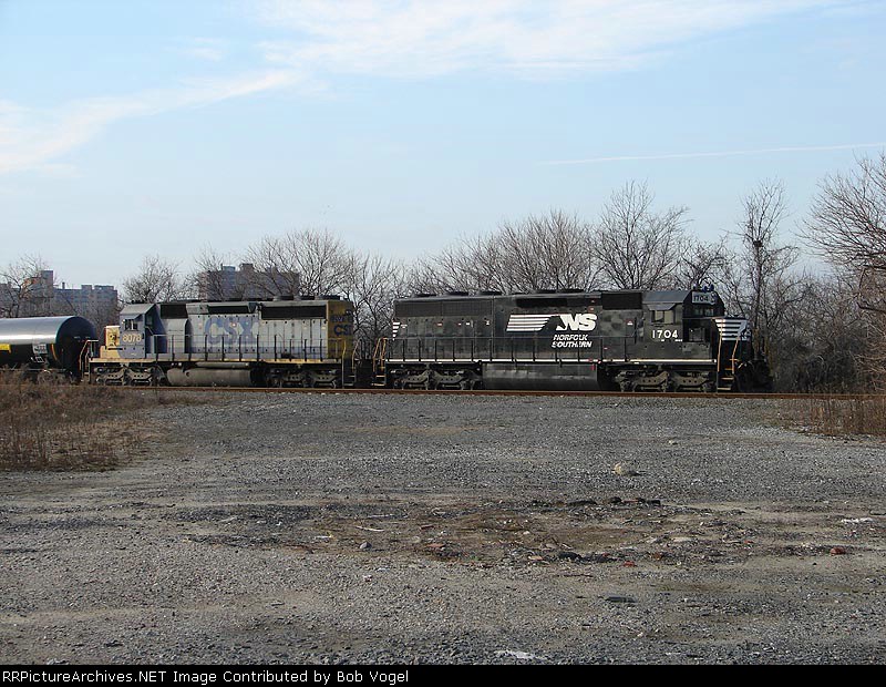 NS 1704 & CSX 8078